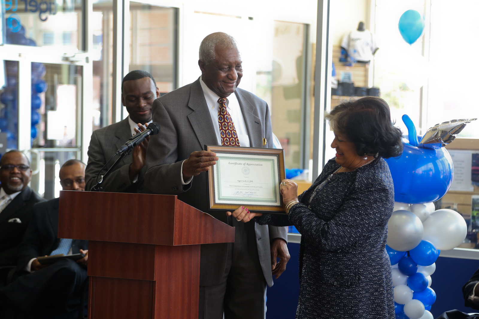 Tiger Tech @ JSU first Apple Authorized Campus store in Mississippi ...