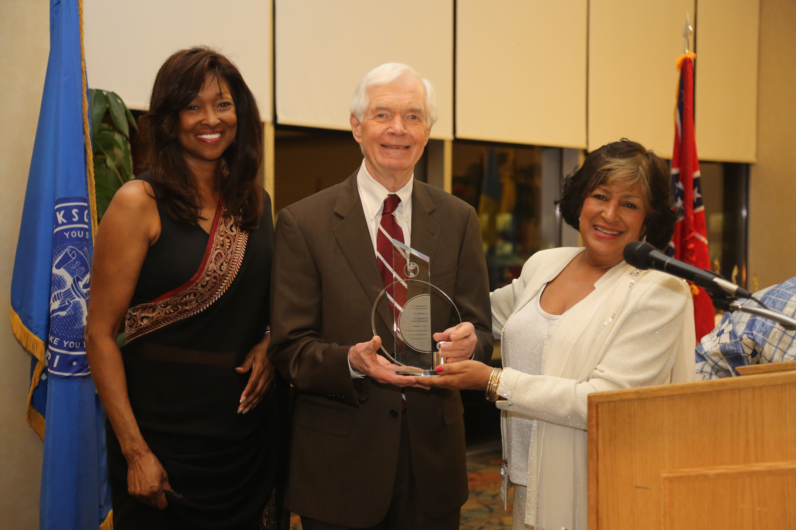 U.S. Sen. Thad Cochran speaks at International Scholarship Banquet at ...