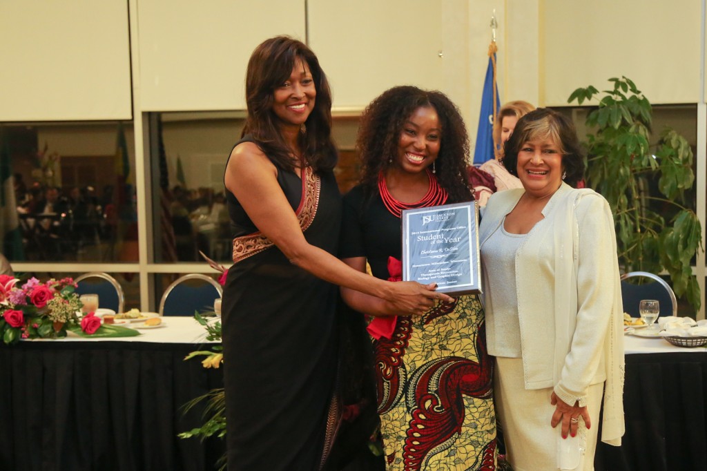 U.S. Sen. Thad Cochran speaks at International Scholarship Banquet at ...