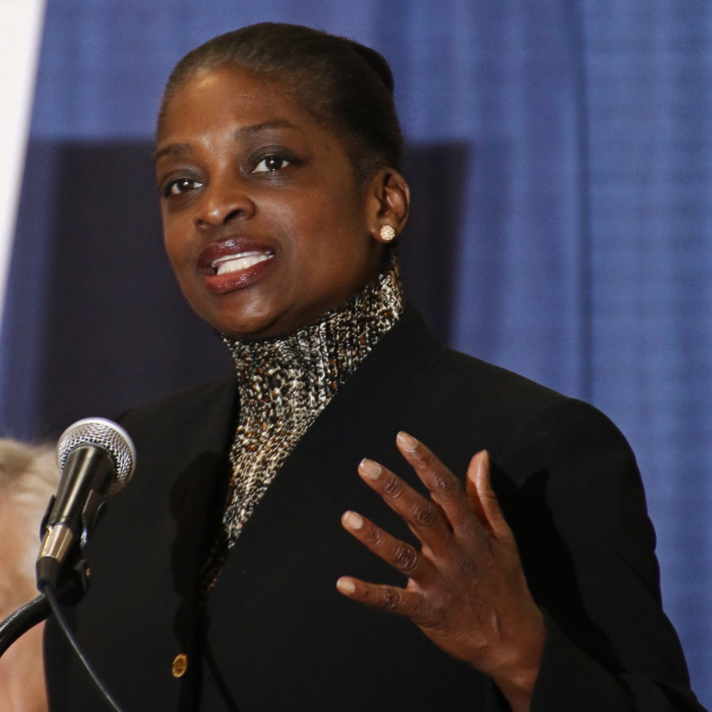 FCC commissioner has much to report after JSU Medical Mall town hall ...