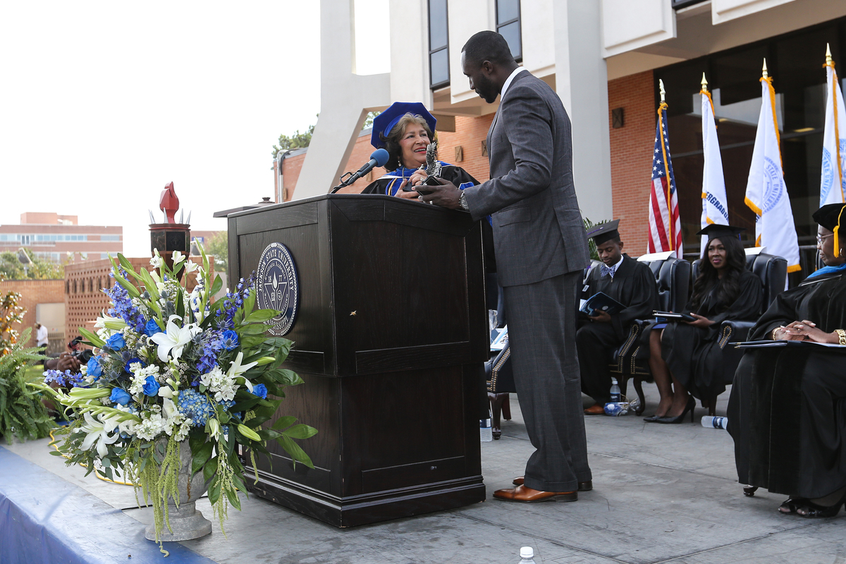 On Founders’ Day, Simmons urges setting successful benchmarks for ...