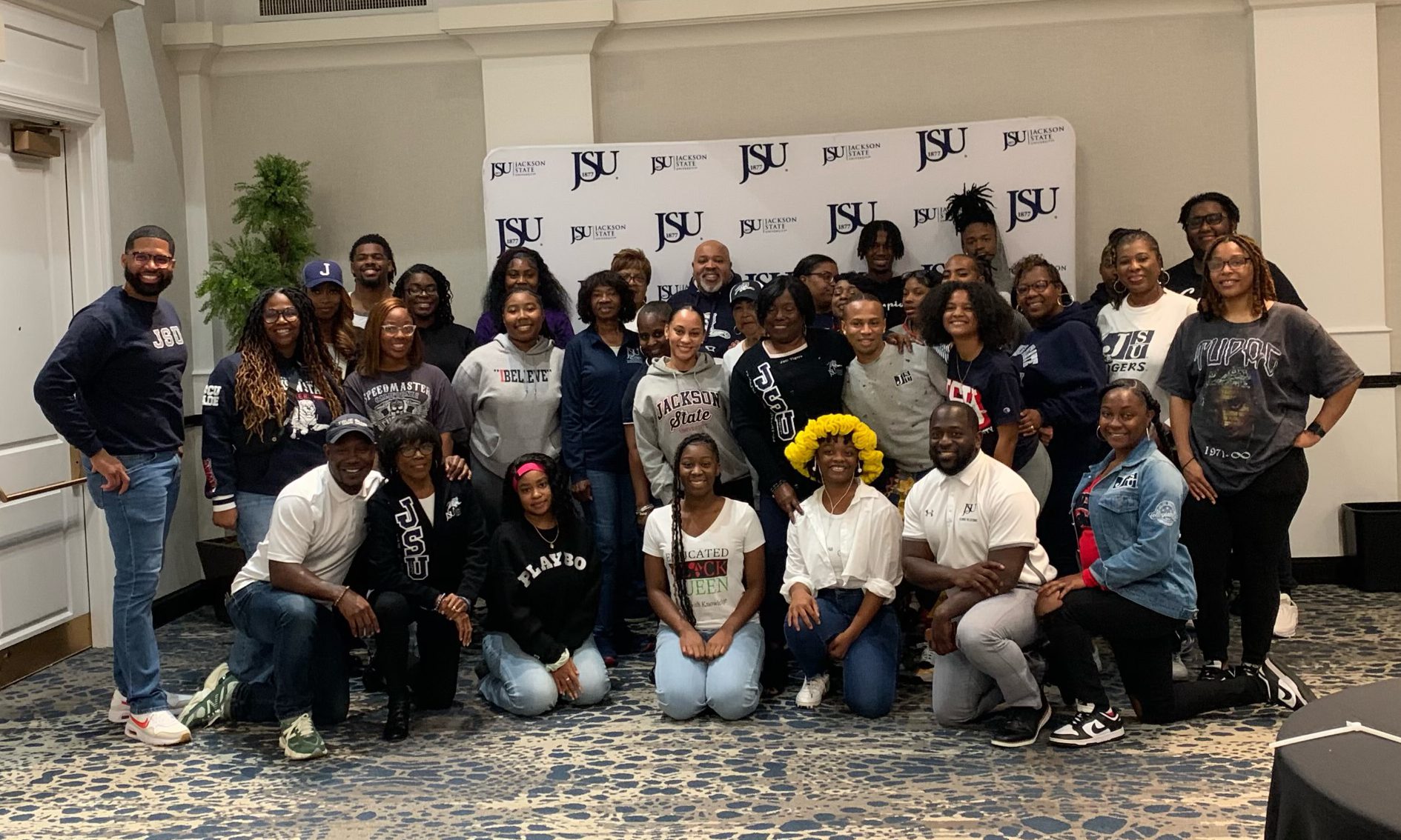 JSU Alumni Relations hosts Thanksgiving dinner for over 100 students ...